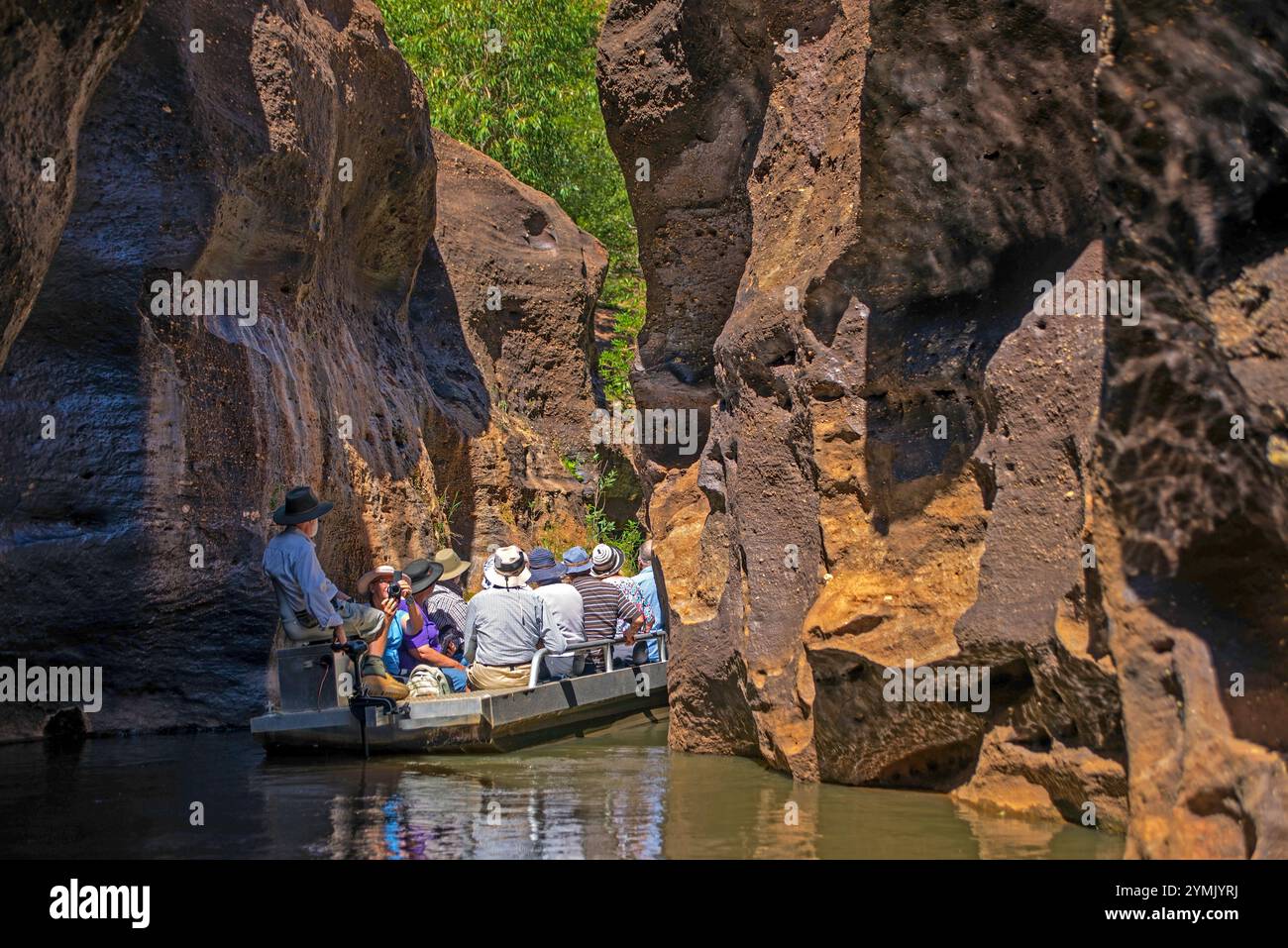 Boat cruise through the stunning sandstone rock formations of Cobbold ...
