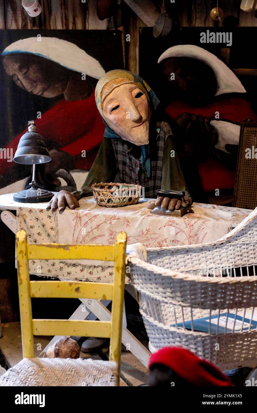 Glover, Vermont, U.S.A. 21st Nov, 2024. The Bread & Puppet Museum showcases six decades of ...