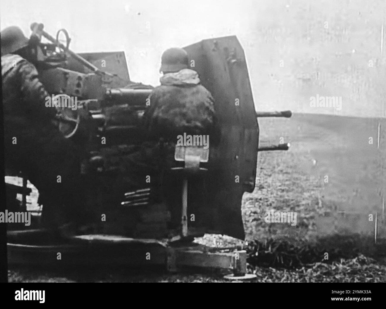 World War Two B&W photo Germa Defenders man a( Flackvierling) Four ...