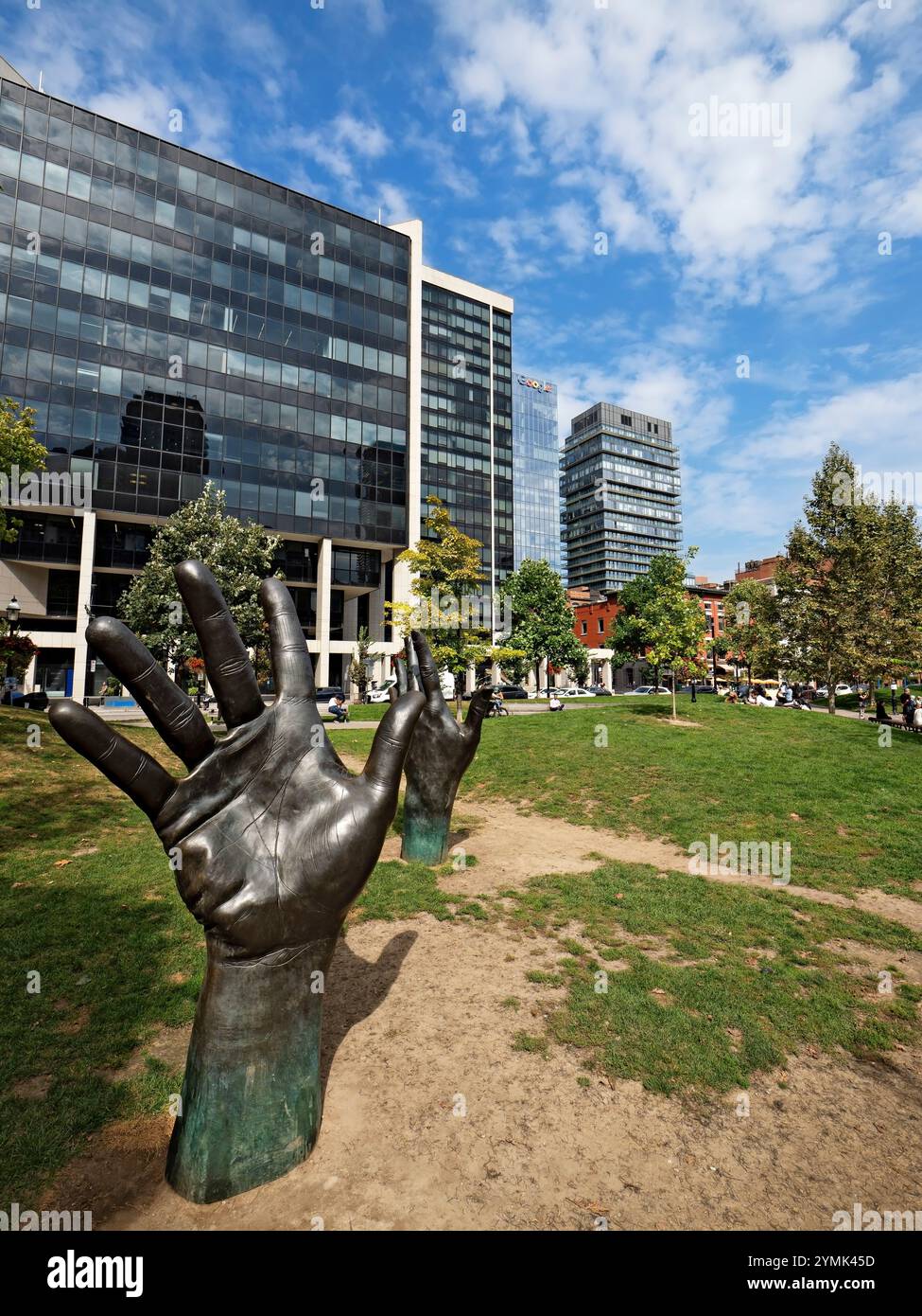 Toronto Canada / The very popular Berczy Park's Bronze Hands Sculpture ...