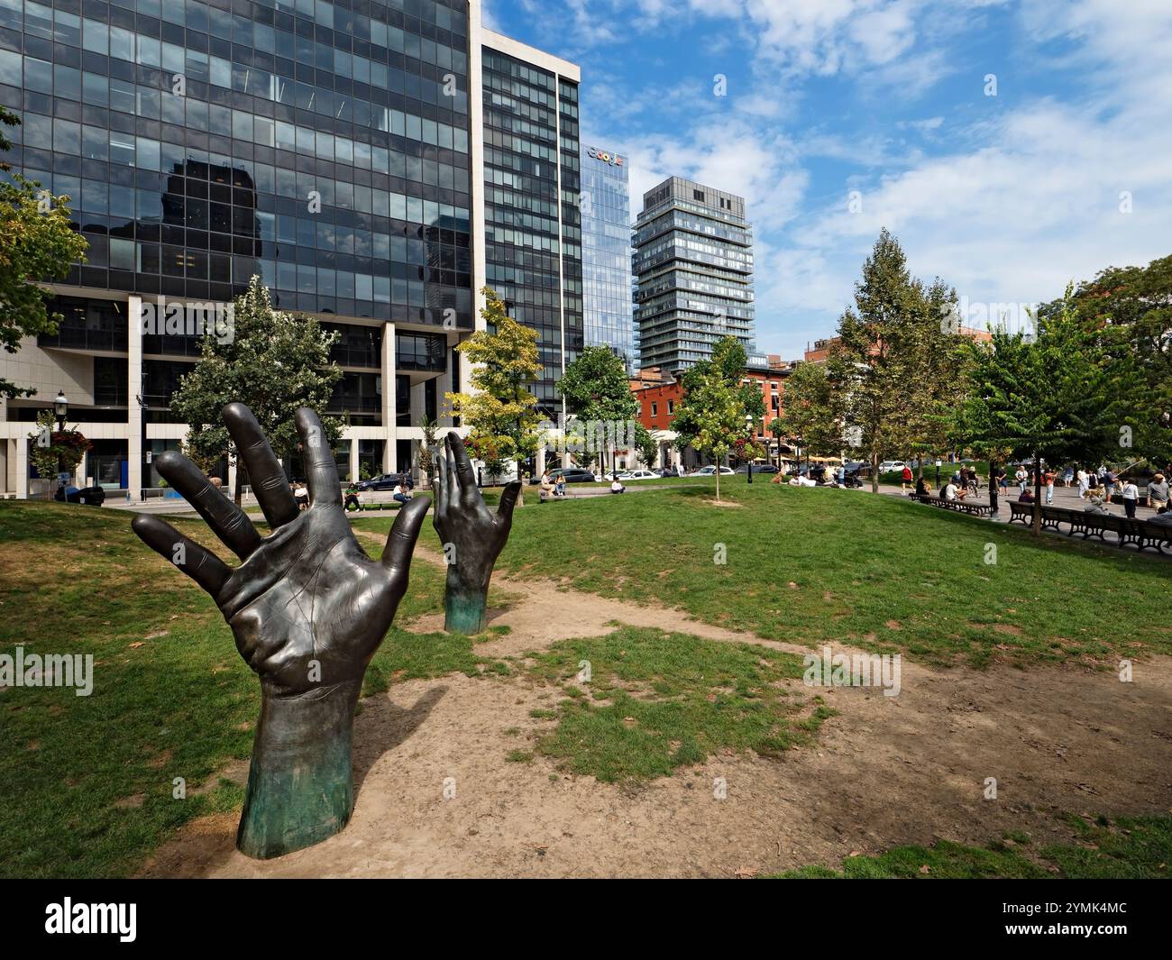 Toronto Canada / The very popular Berczy Park's Bronze Hands Sculpture ...