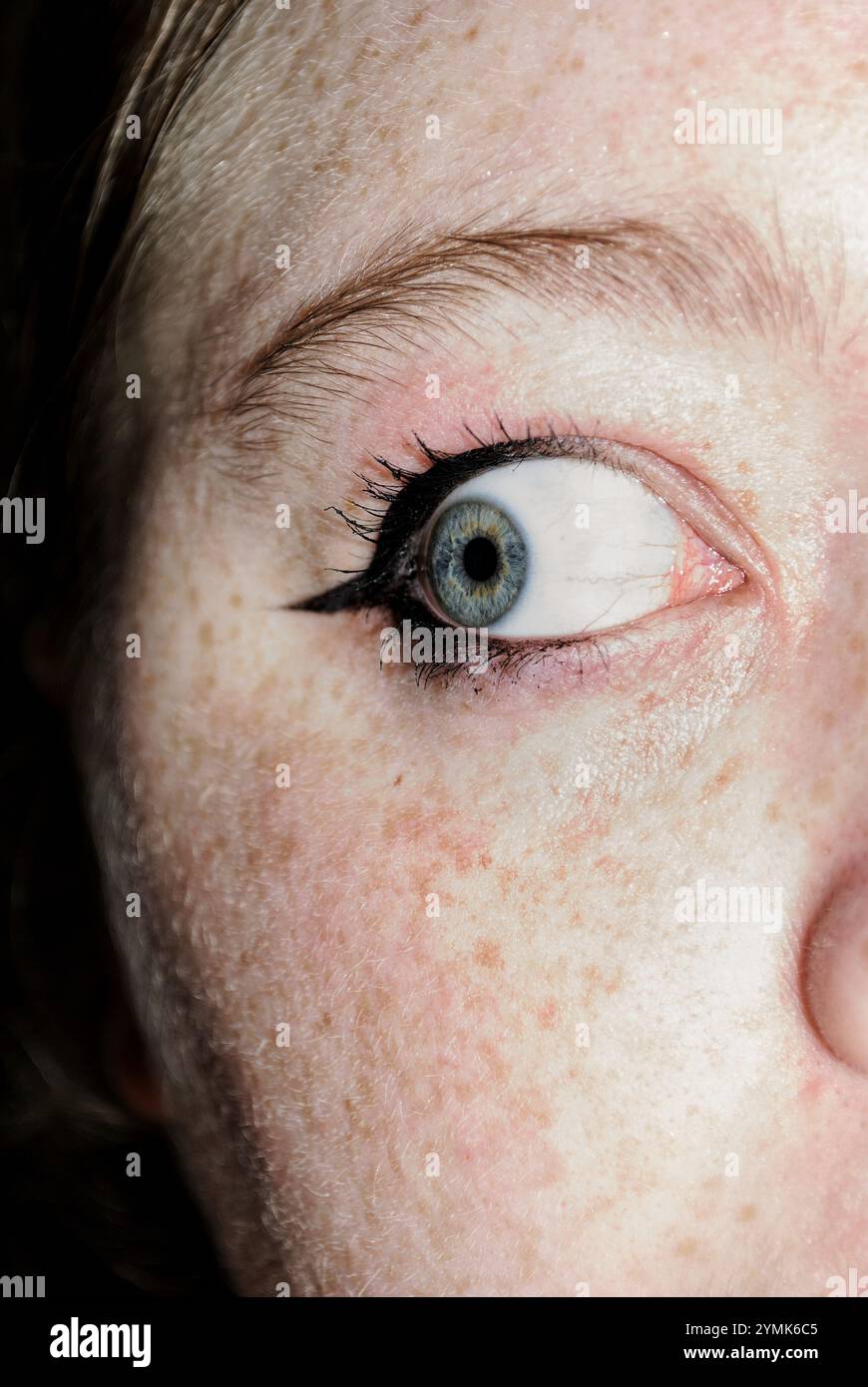 Panicked glance hi-res stock photography and images - Alamy