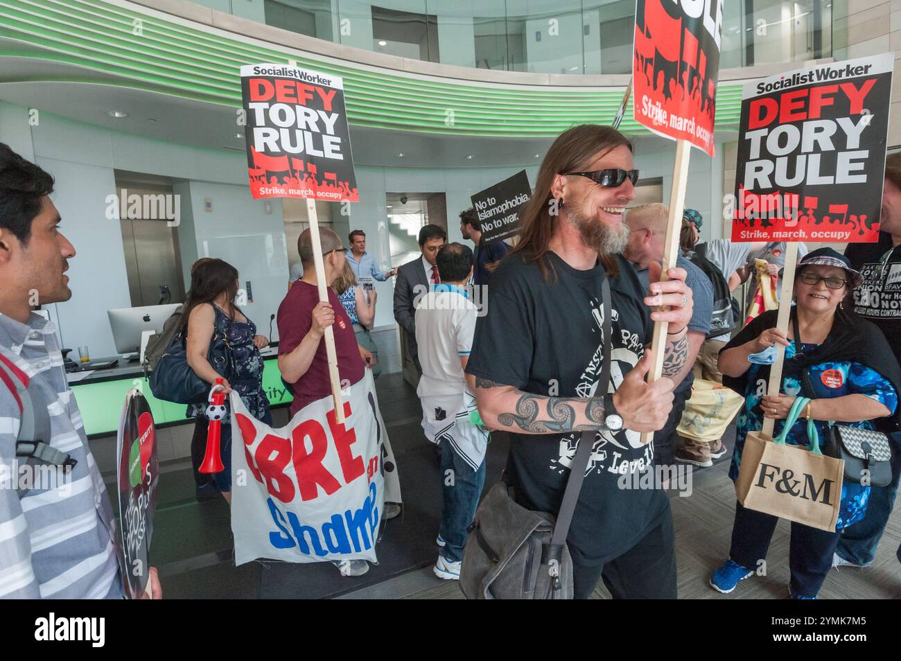 Cbre offices henrietta house london hi-res stock photography and images - Alamy