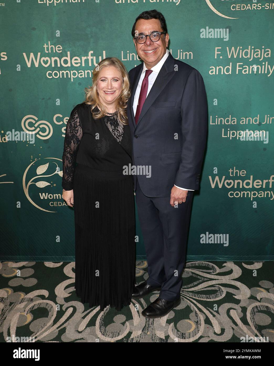 Daniele Worth Ochoa, Arthur J Ochoa arrives at Women's Guild The ...