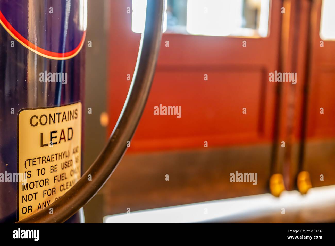 Contains lead hi-res stock photography and images - Alamy