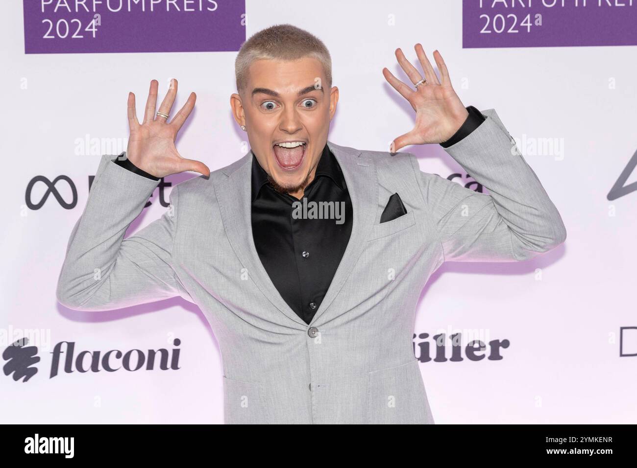 Influencer Tim Twenty4tim Kampmann bei den DUFTSTARS 2024 - Deutscher ...