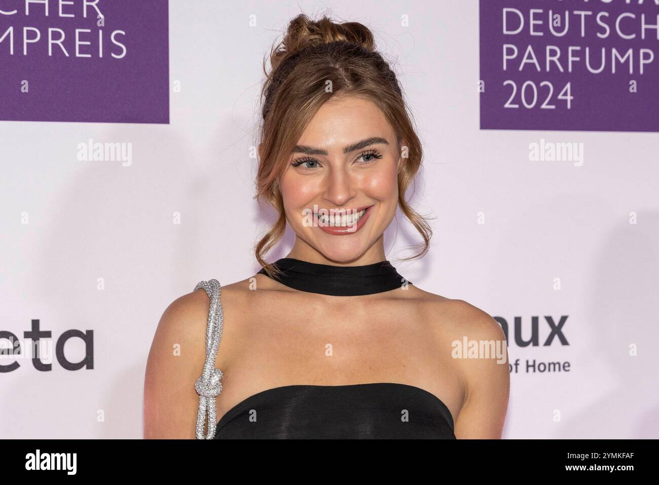 Creatorin Anna von Klinski. DUFTSTARS 2024 - Deutscher Parfumpreis ...