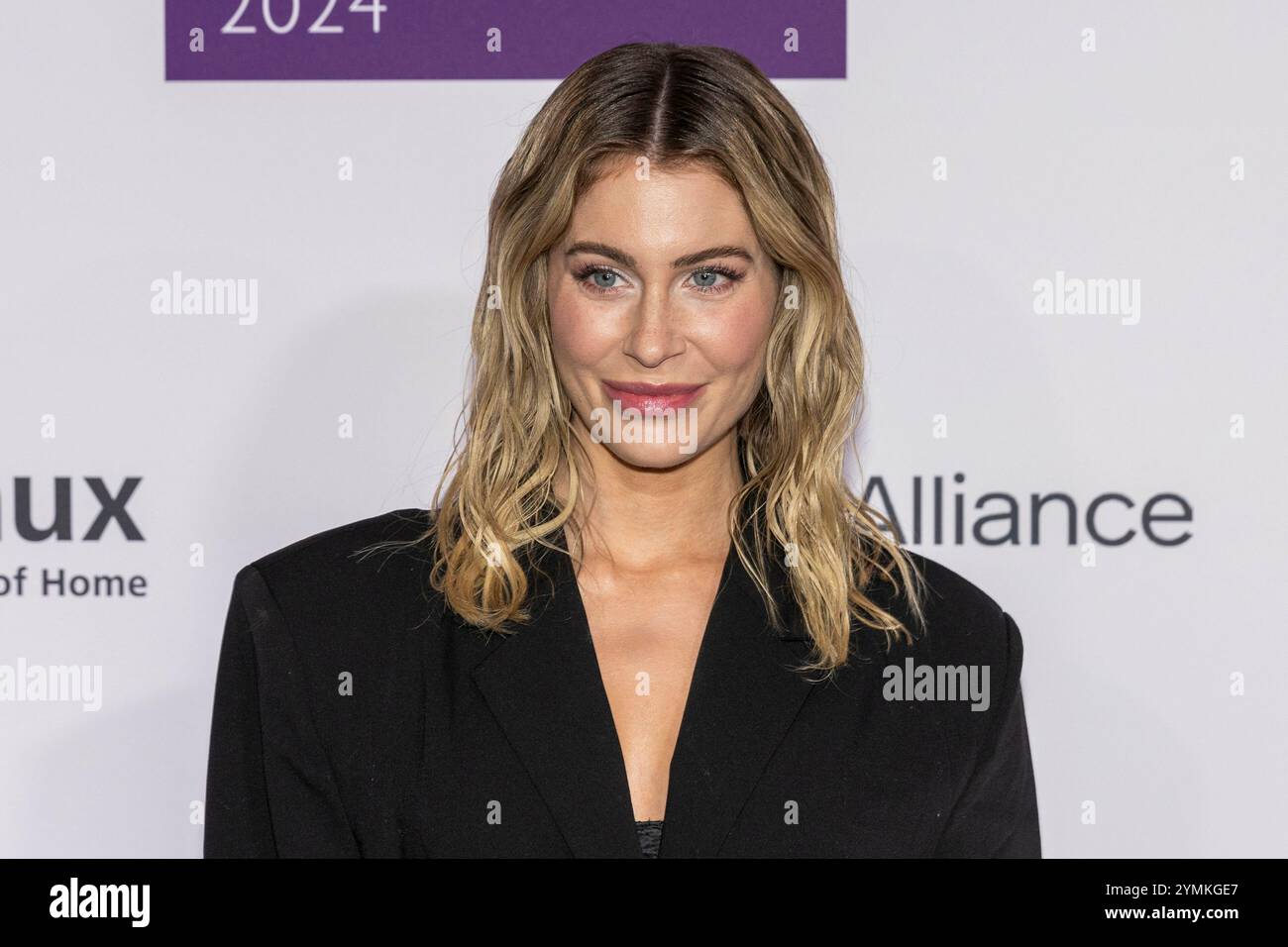 Duesseldorf, Deutschland. 21st Nov, 2024. Creator Isabella Schmidt aka ...