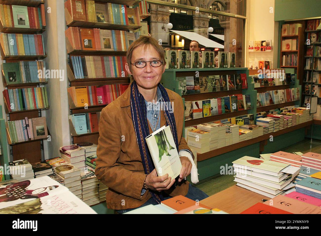 Il suo ultimo libro hi-res stock photography and images - Alamy