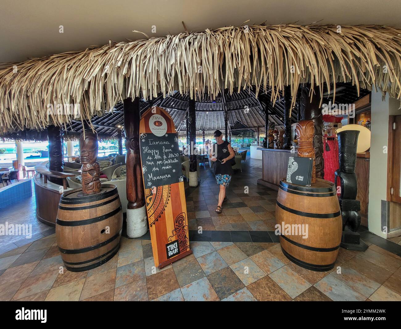 Tiki Bar at the Hotel Intercontinental, Papeete, French Polynesia Stock ...