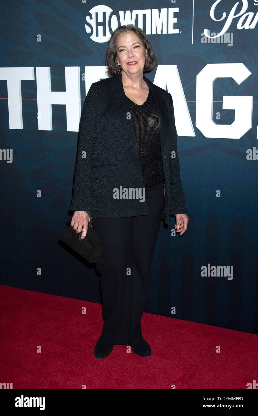Harriet Sansom Harris bei der Premiere der Paramount+ Serie 'The Agency ...