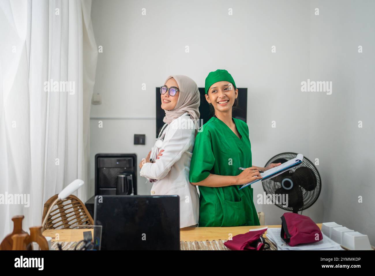 Healthcare Professionals Collaborating in a Modern Medical Environment ...