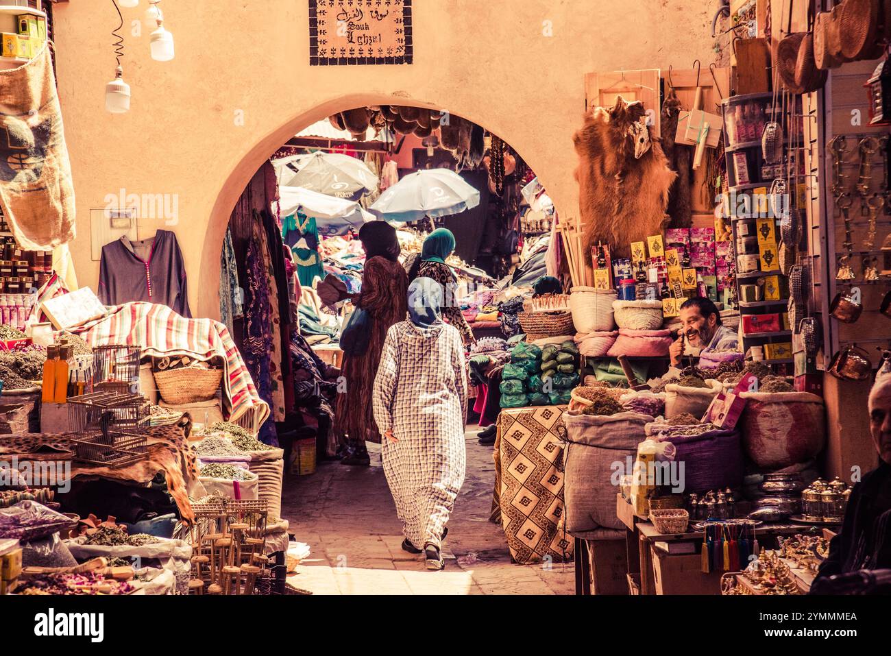Souk scene in Marrakesh Stock Photo - Alamy