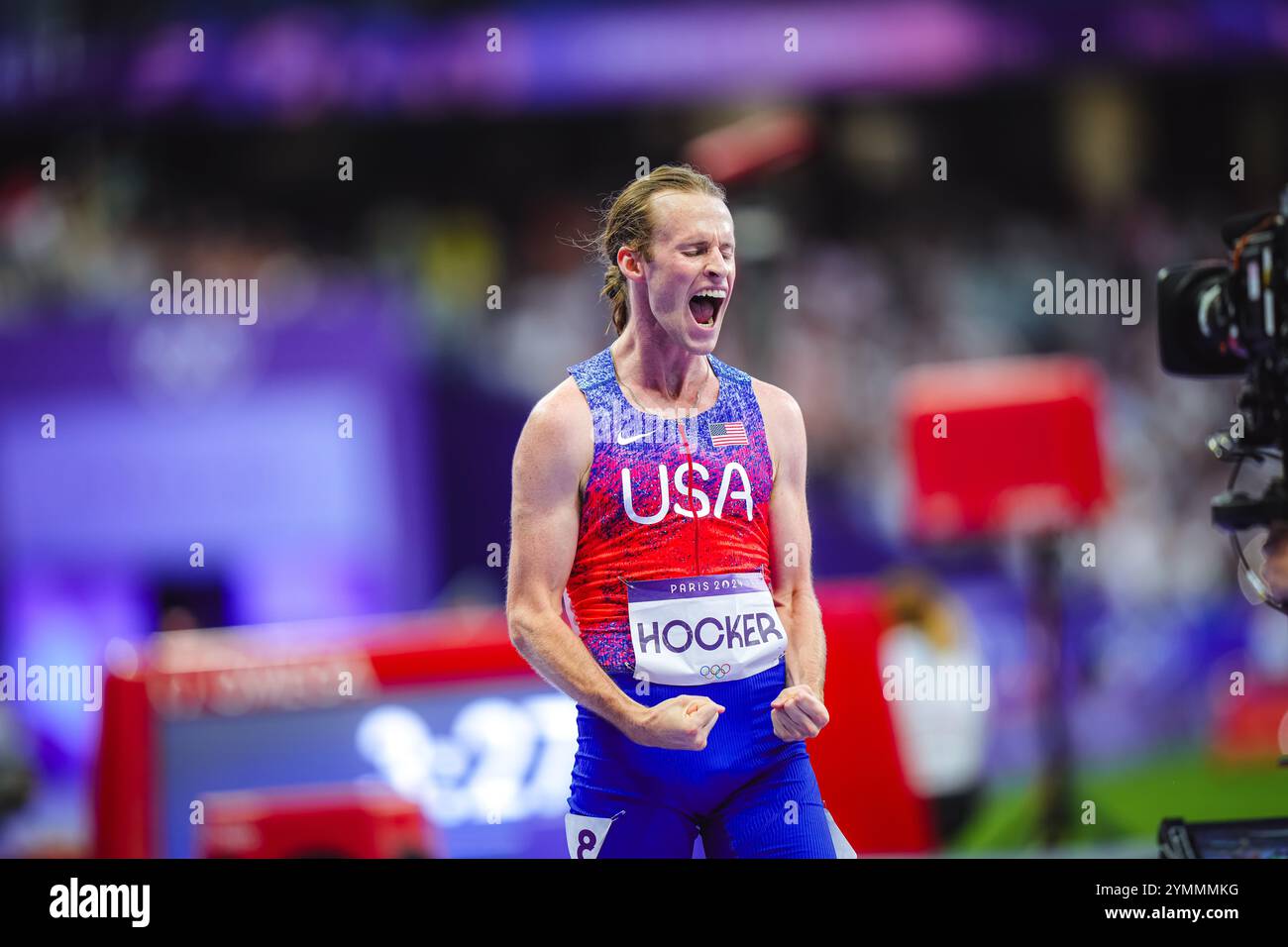 Cole Hocker winning in the 1500 meters at the Paris 2024 Olympic Games ...