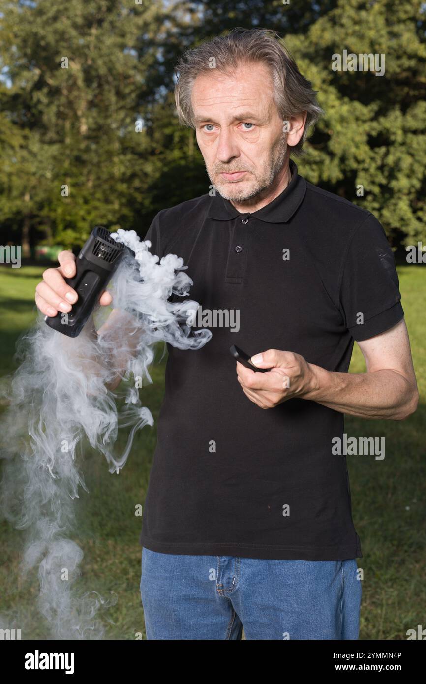 On location smoke machine hi-res stock photography and images - Alamy