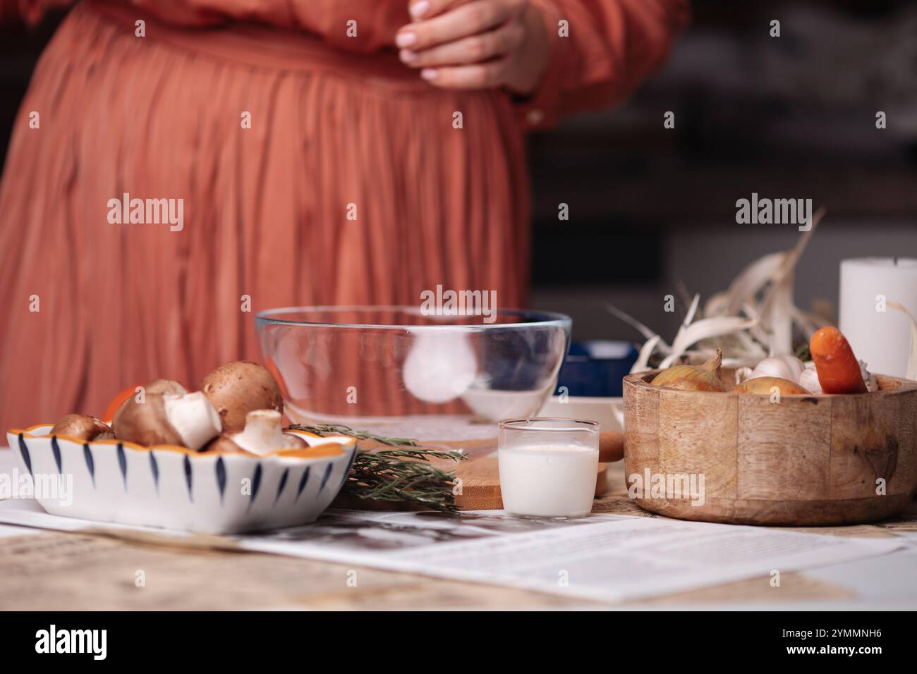 Woman cooks in kitchen hi-res stock photography and images - Alamy
