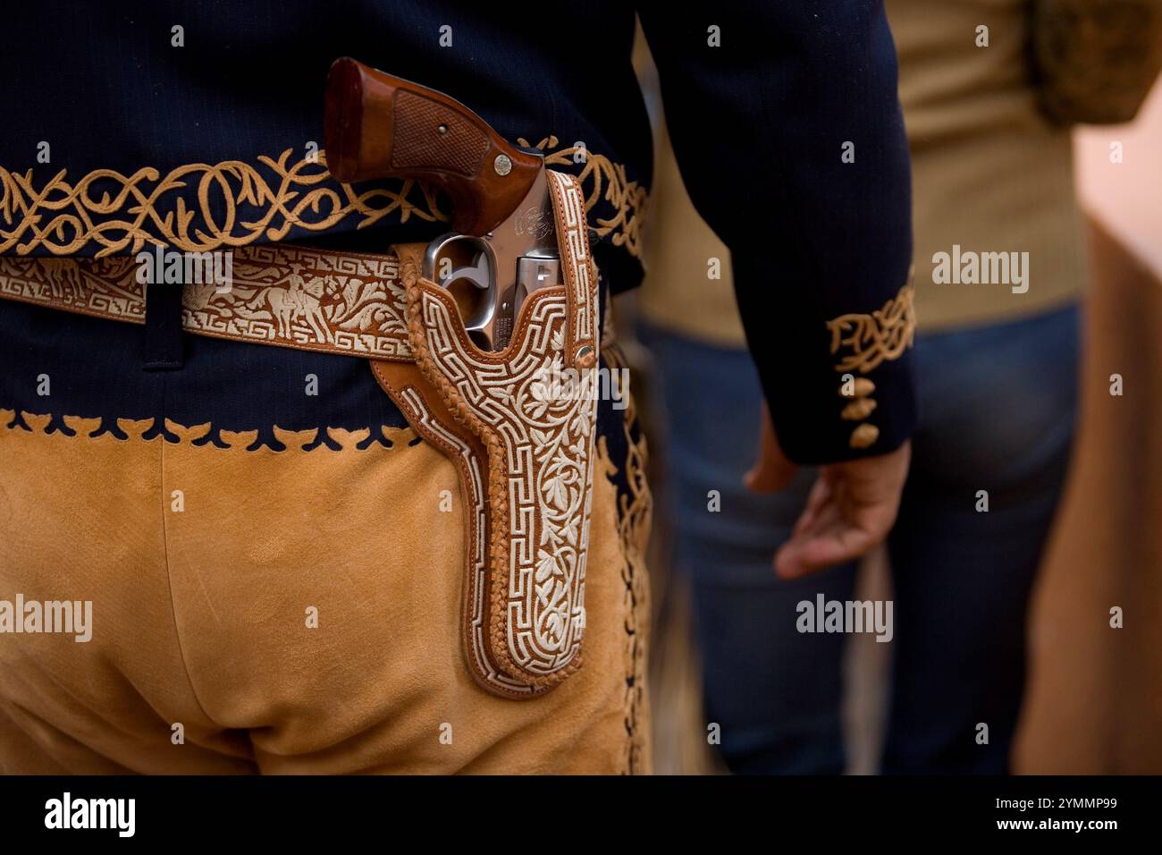 Cowboy horse gun hi-res stock photography and images - Alamy