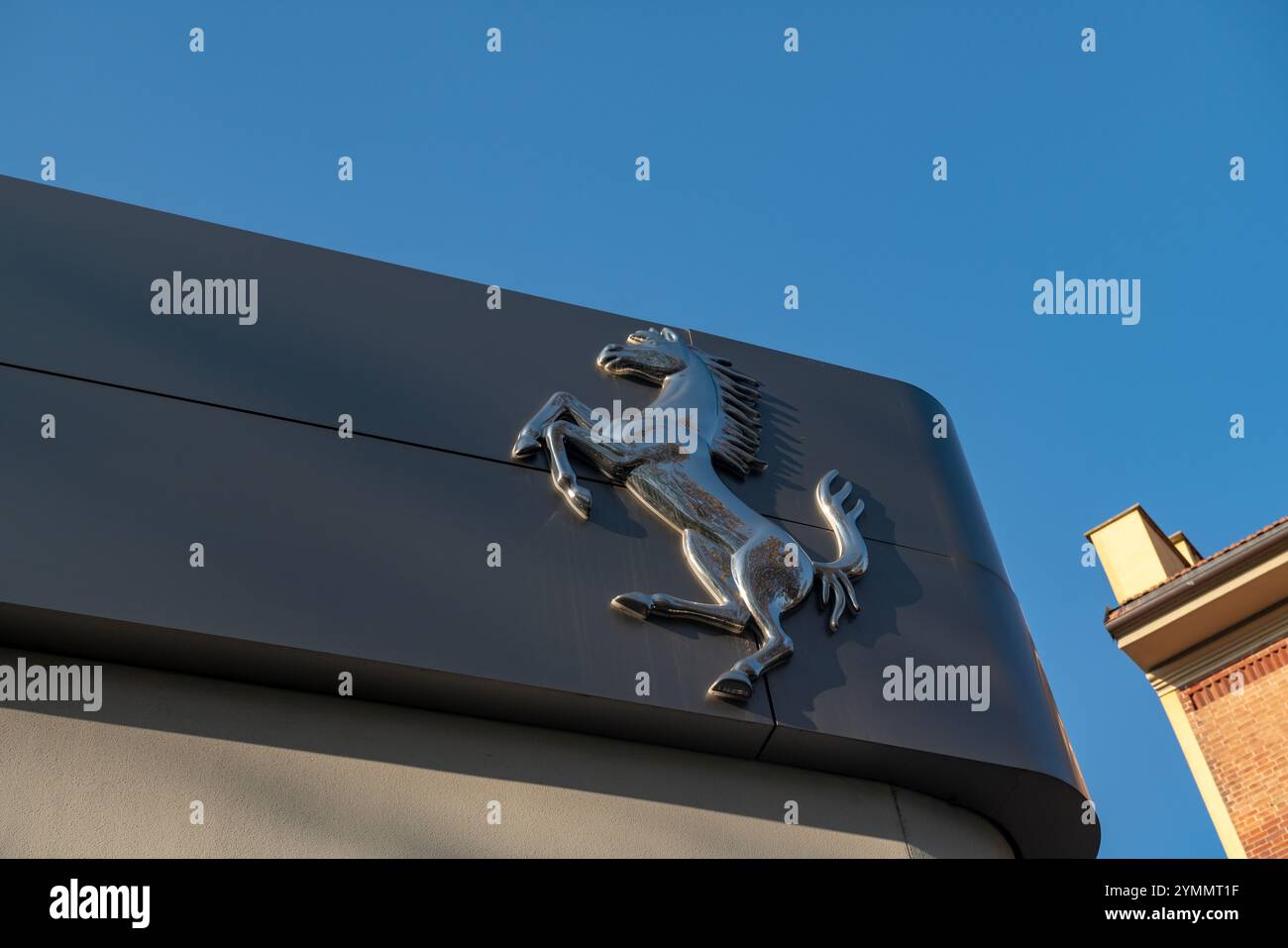 Car billboard art hi-res stock photography and images - Alamy