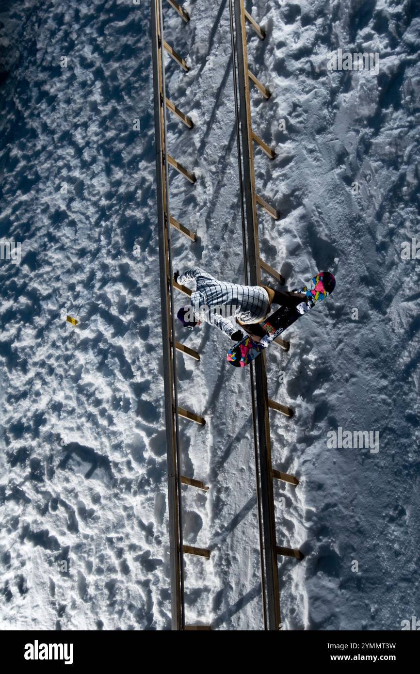 Snowboarding rail hi-res stock photography and images - Alamy