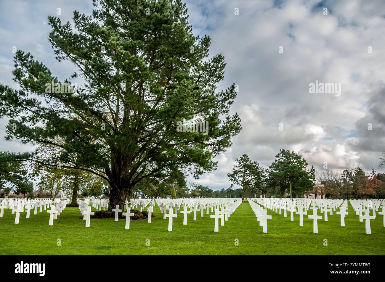 The American cemetery and memorial for the D-Day fallen. Colleville Sur ...