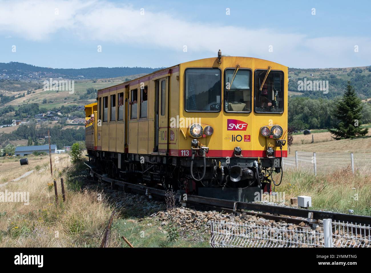 Le train local hi-res stock photography and images - Alamy