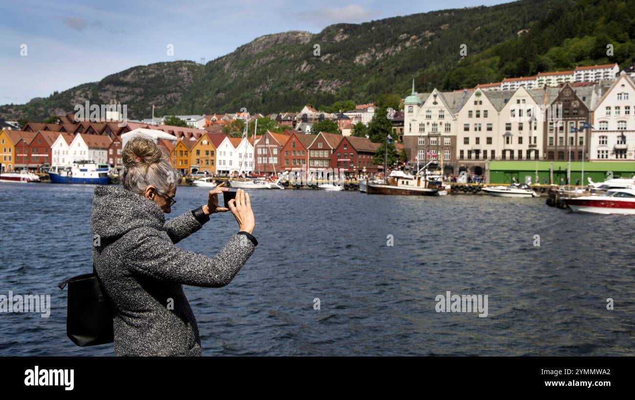 Bergen, photo, harbor, row of houses, Norge, Norway, city, tourist ...
