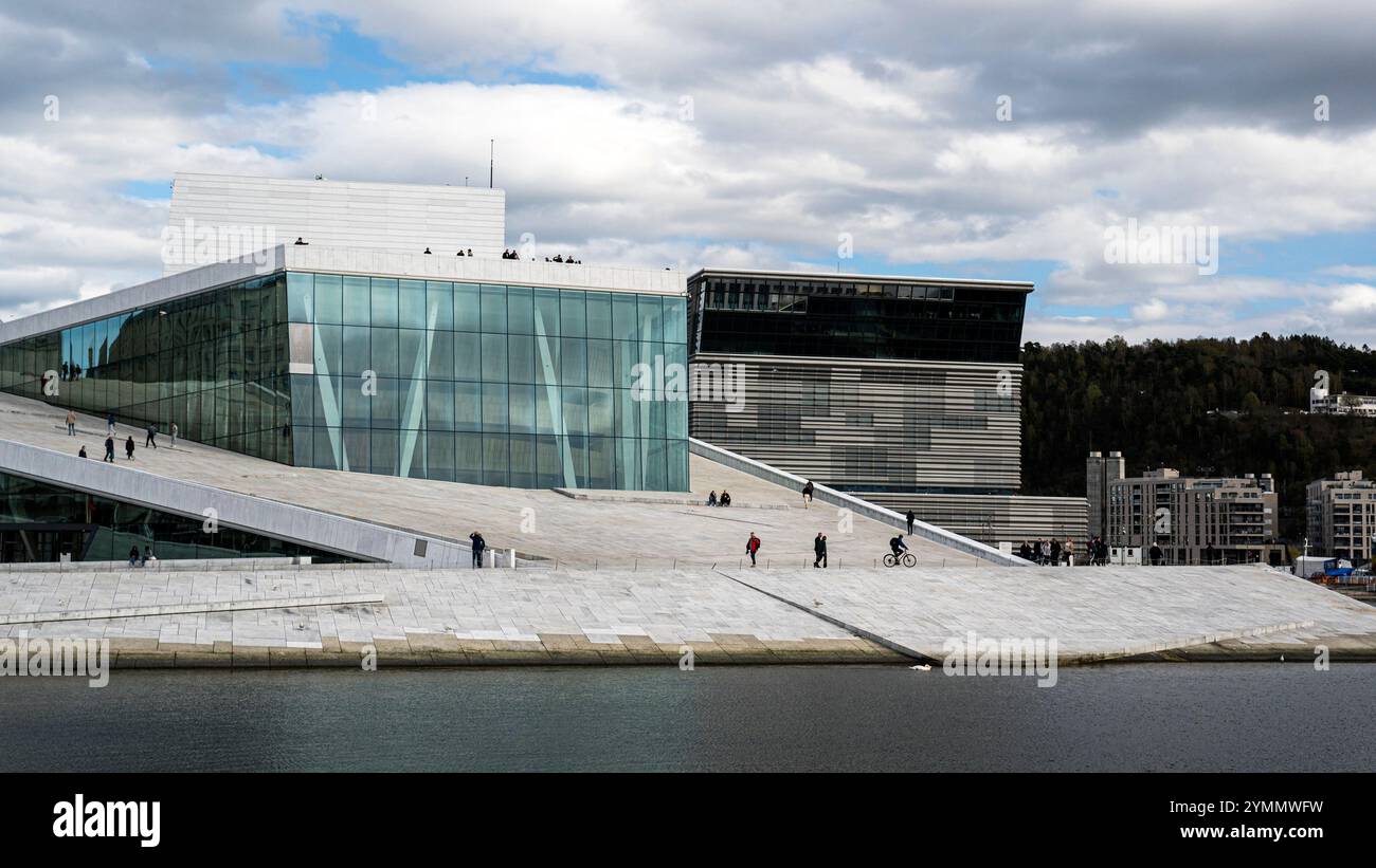 Oslo concert hall hi-res stock photography and images - Alamy