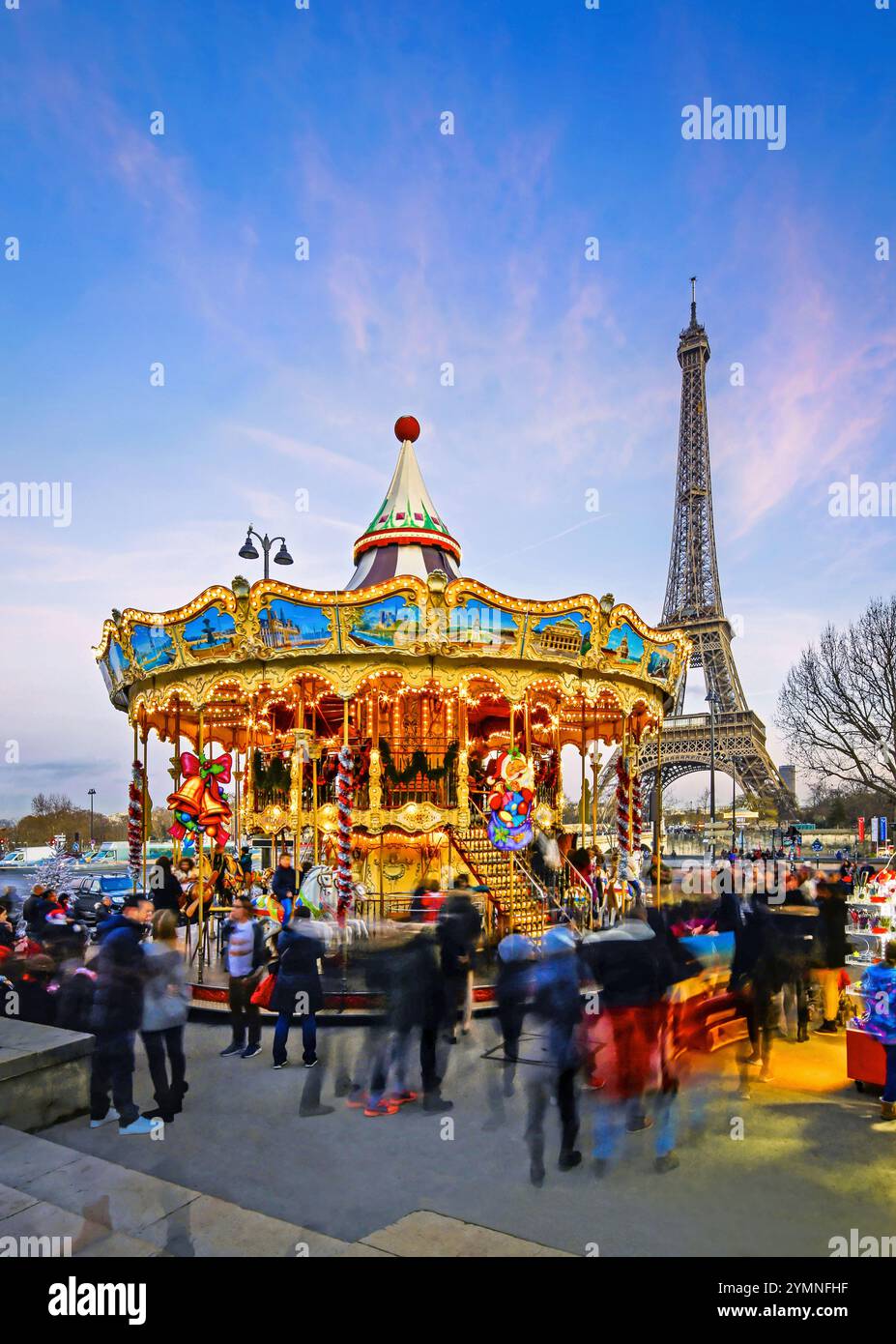 Paris carousel christmas hi-res stock photography and images - Alamy