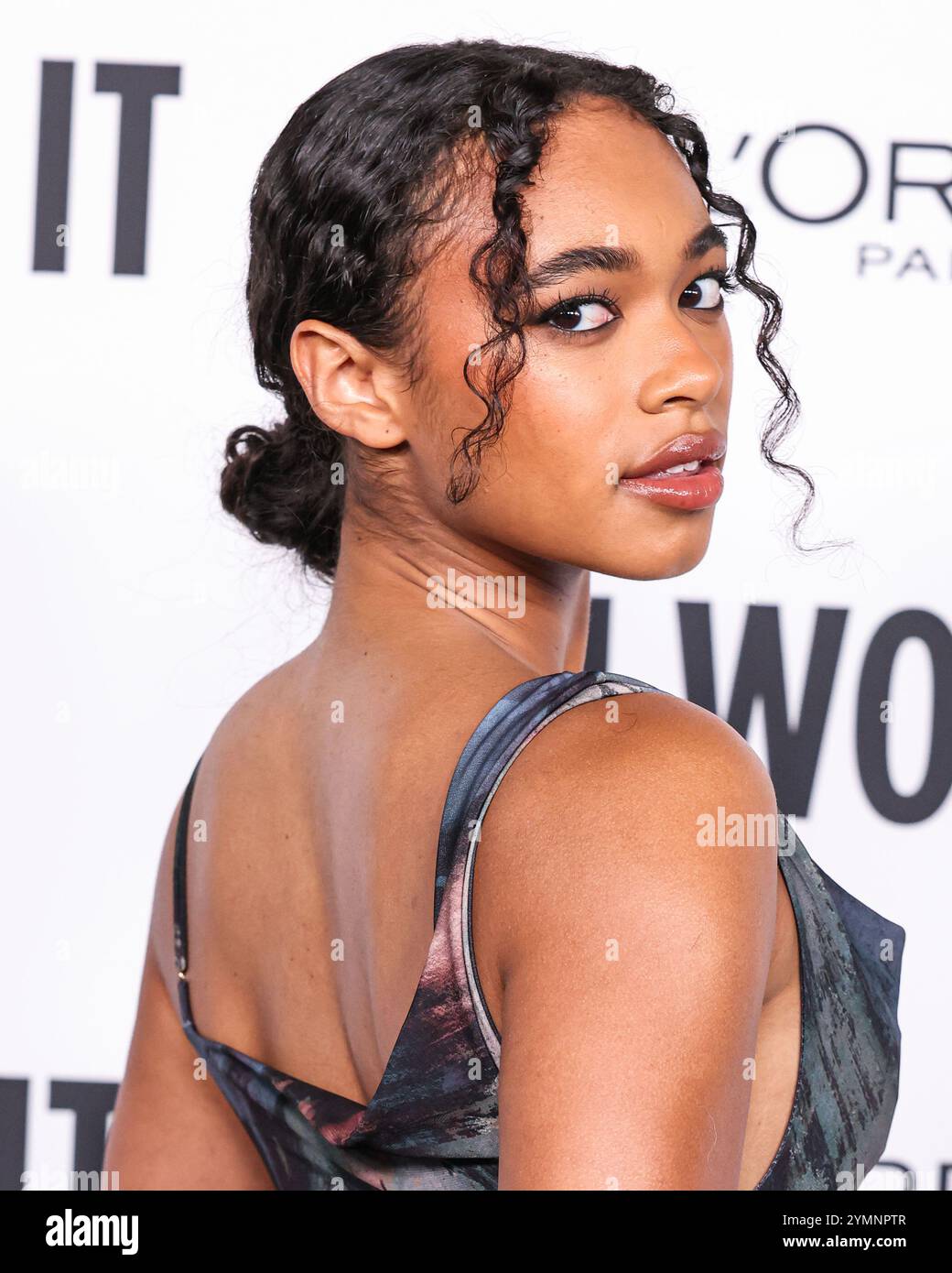 HOLLYWOOD, LOS ANGELES, CALIFORNIA, USA - NOVEMBER 21: Chandler Kinney ...