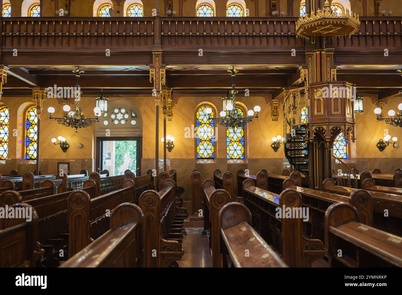 Interiors of Budapest Grand Synagogue - Hungary Stock Photo - Alamy