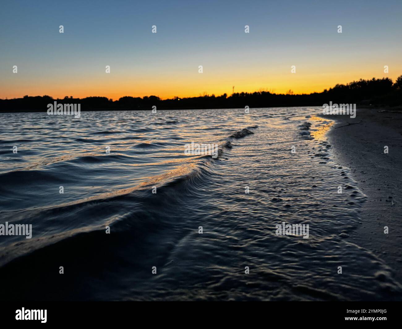 Lakeview horizon hi-res stock photography and images - Alamy
