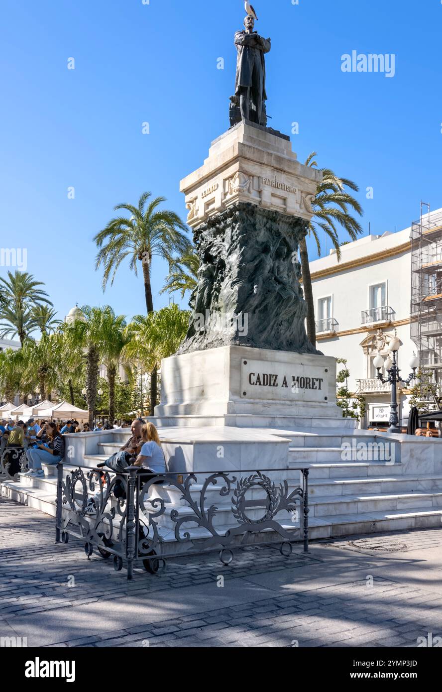 Spain cadiz bronze statue hi-res stock photography and images - Alamy