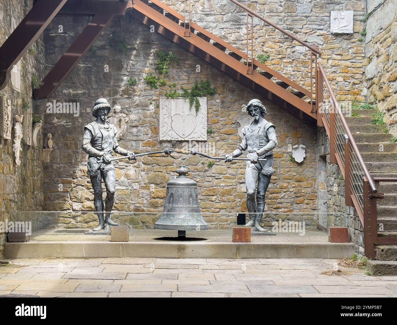 Bronze statues and automatons hi-res stock photography and images - Alamy
