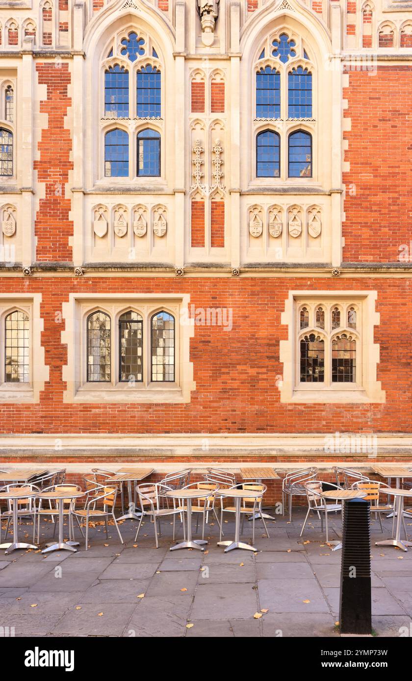 Top class university hi-res stock photography and images - Alamy