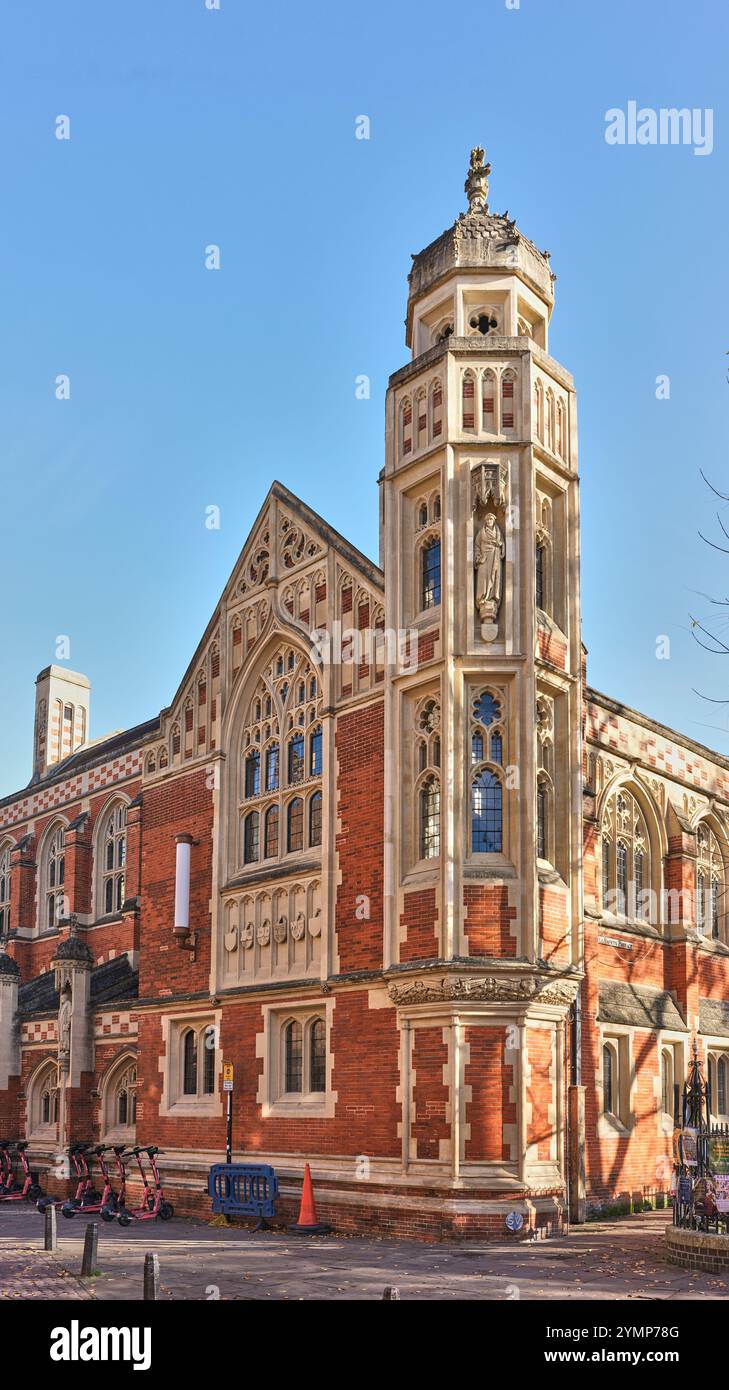 Top class university hi-res stock photography and images - Alamy