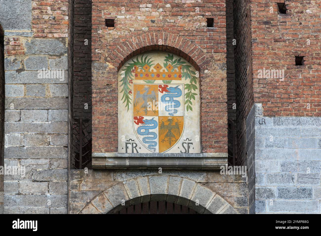 Medieval coat of arms hi-res stock photography and images - Alamy