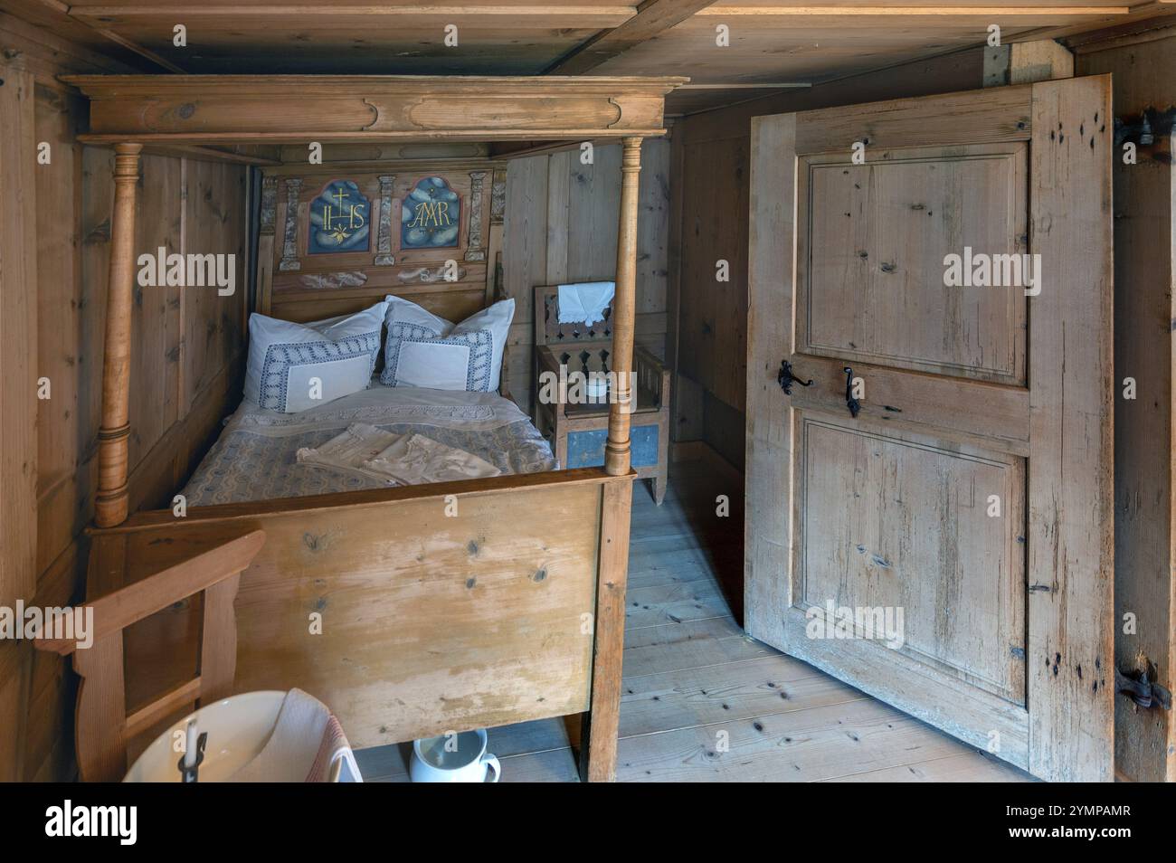Historic bedroom with double bed, Bregenzerwald farmhouse from the 18th ...