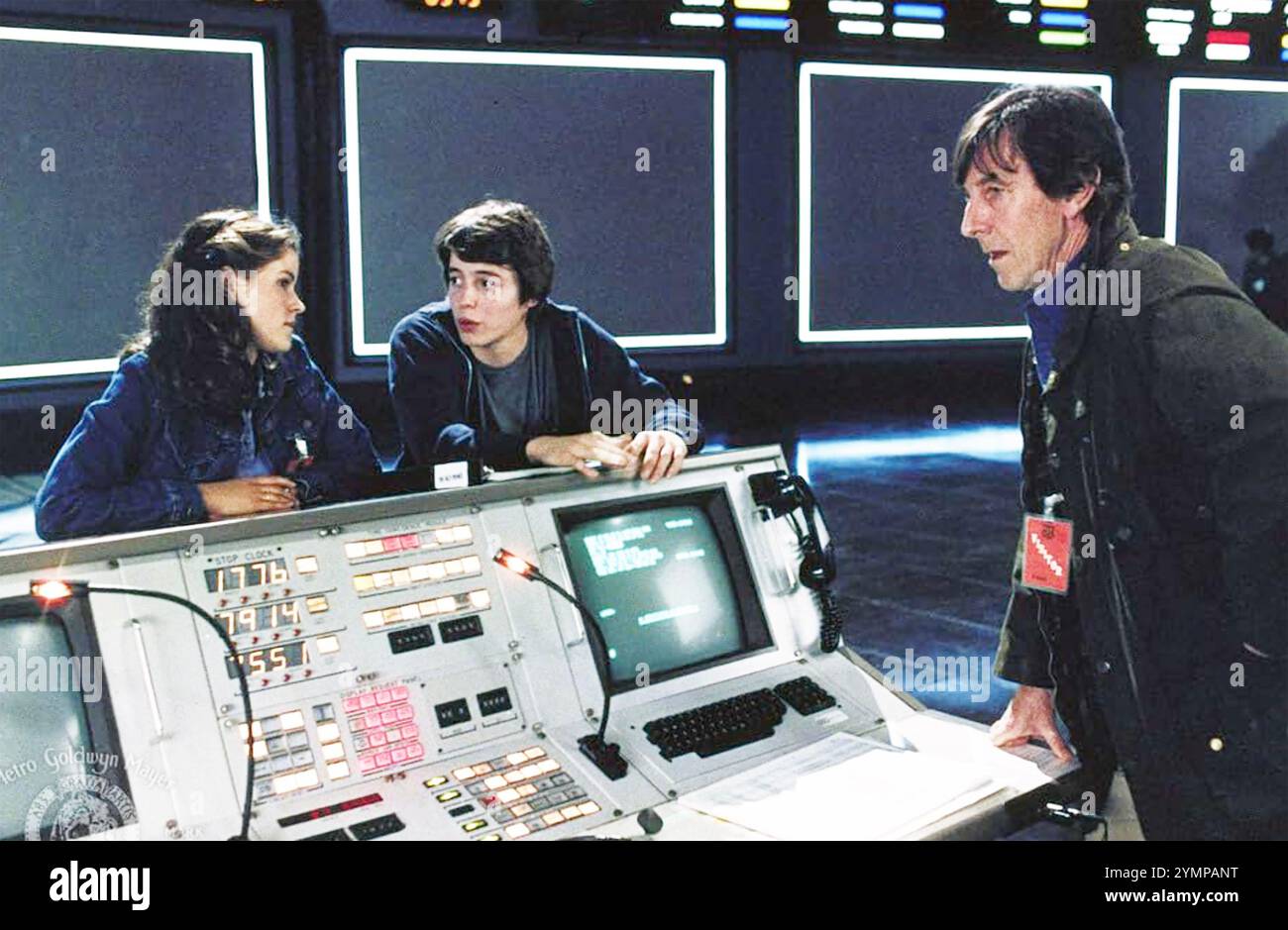 WARGAMES 1983 MGM film with from left: Ally Sheedy, Matthew Broderick ...