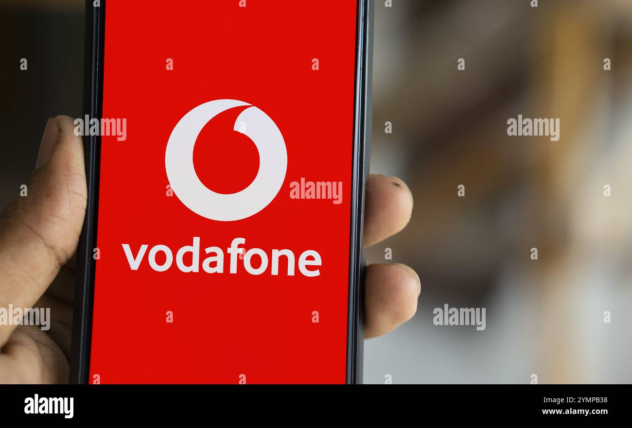Vodafone logo on phone hi-res stock photography and images - Alamy
