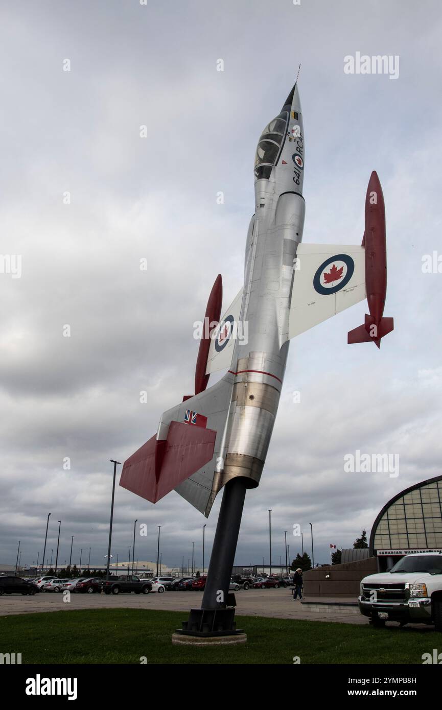 Historical rcaf planes hi-res stock photography and images - Alamy