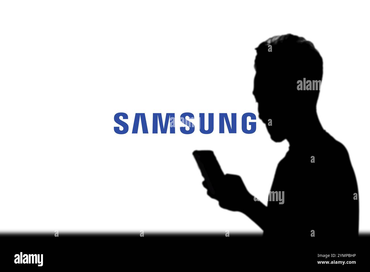 Samsung logo on smartphone screen Stock Photo - Alamy