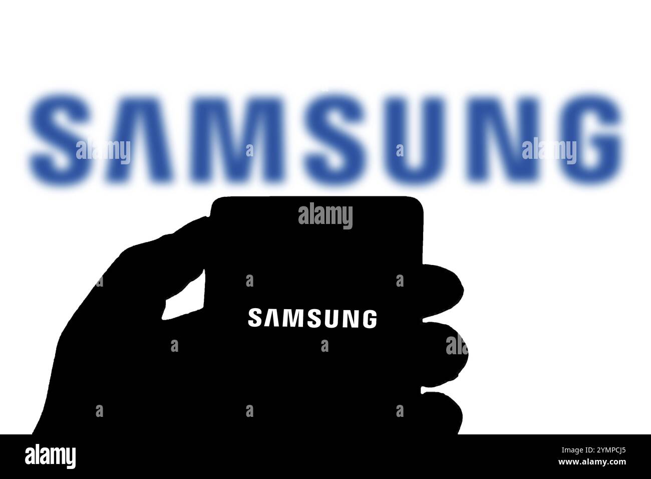 Samsung logo on smartphone screen Stock Photo - Alamy