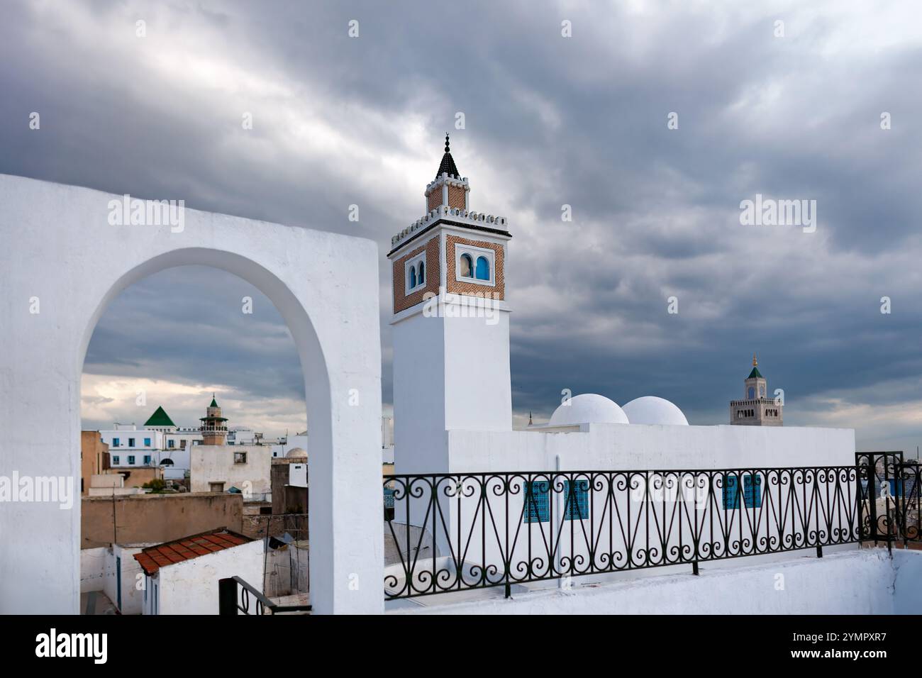 Skyline tunis traditional architecture hi-res stock photography and ...