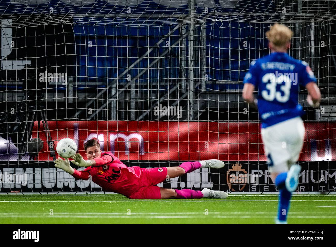 Den Bosch - Goalkeeper Calvin Raatsie of Excelsior Rotterdam during the ...