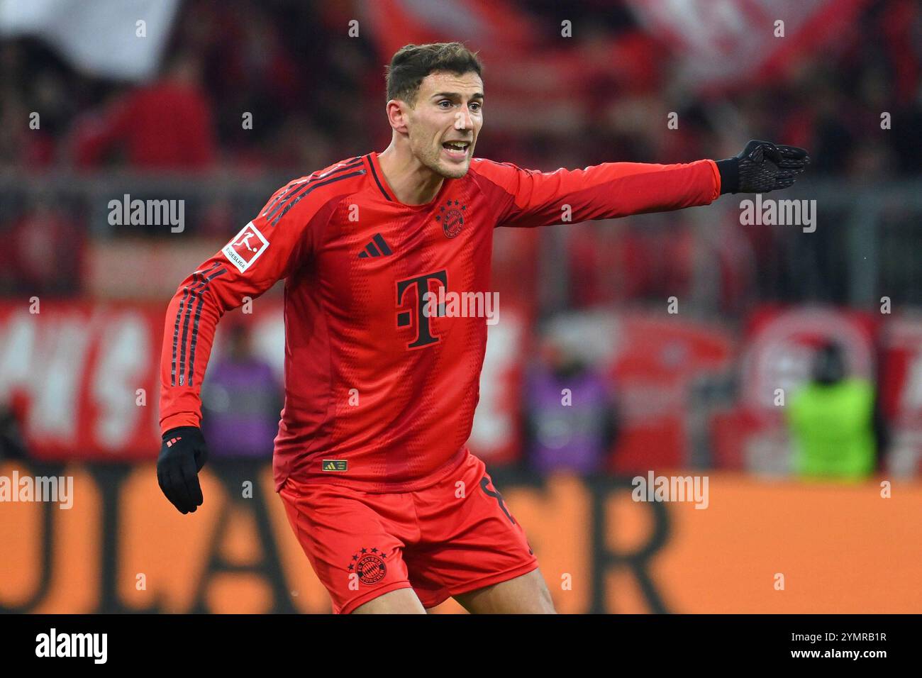 Leon GORETZKA (FC Bayern Munich), gesture, gives instructions, action ...
