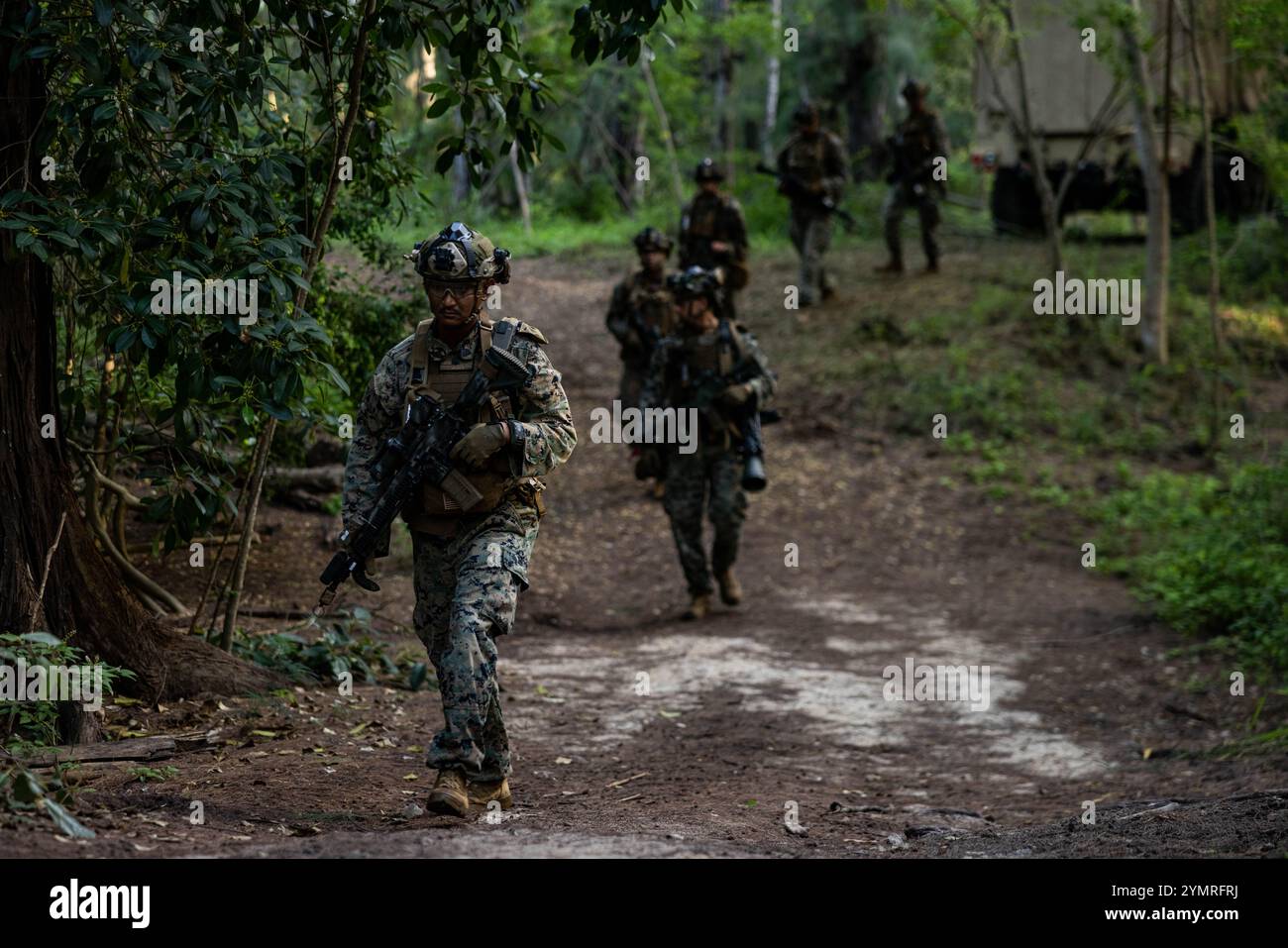 U.S. Marines with 3d Littoral Combat Team, 3d Marine Littoral Regiment ...