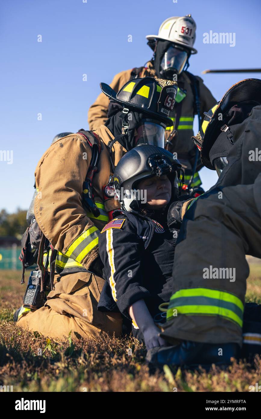 Firefighters with Quantico Fire and Emergency Services simulate ...