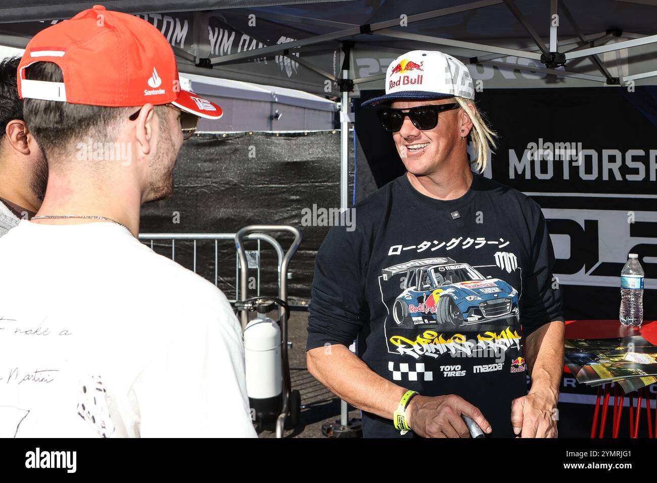 Las Vegas, NV, USA. 22nd Nov, 2024. Michael Whiddett aka Mad Mike chats ...