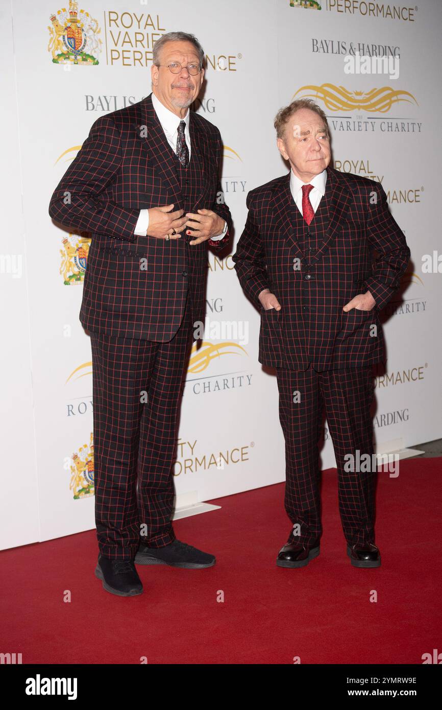 London, UK. 22 Nov 2024. Magicians Penn & Teller aka Penn Jillette and ...