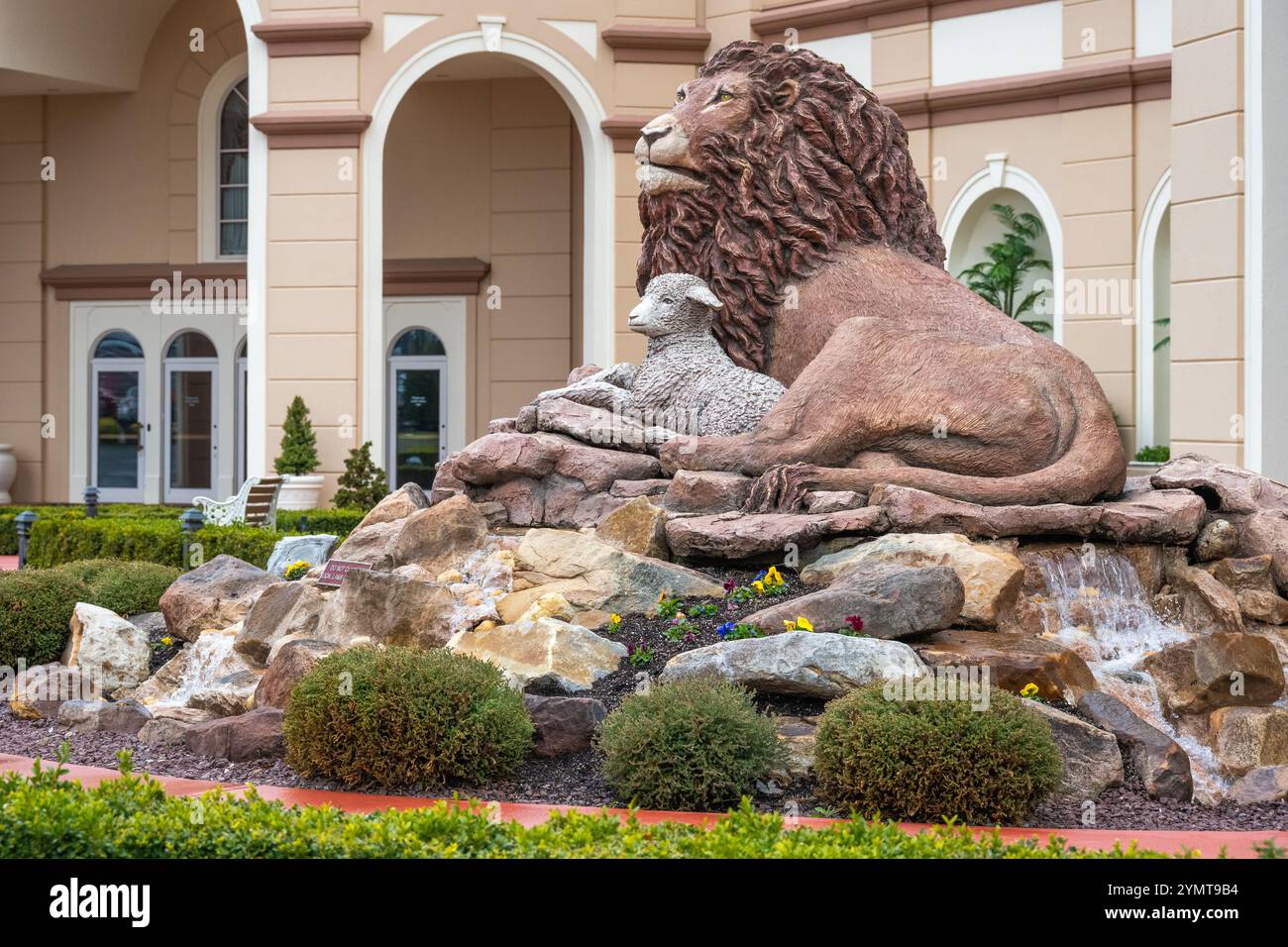 Lion and Lamb sculpture at the entrance to Sight & Sound Theatres in ...